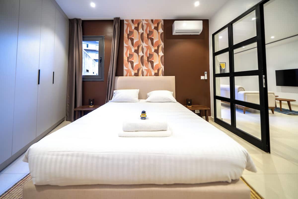 Suite Standard | 1 quarto, cofre no quarto, cortinas/cortinados opacos