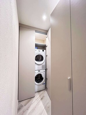 Modern loft, steps away from the Tower of Pisa Reviews, Deals & Photos ...