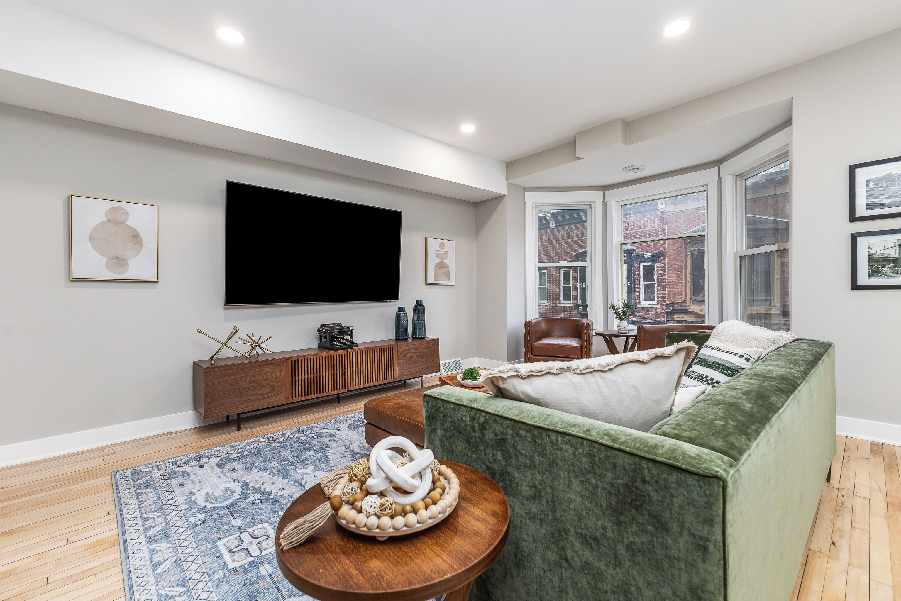 Prime Main St Suite! Walk 2 Dining & Shopping! Spiral Stairs To Loft Bedroom! - Galena, IL