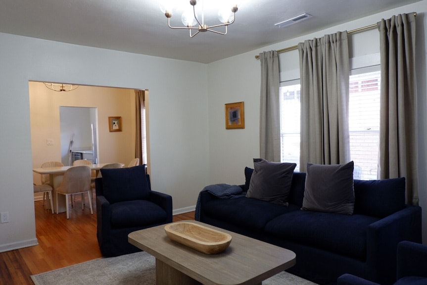 Bricklight District Modern Cottage - New Mexico