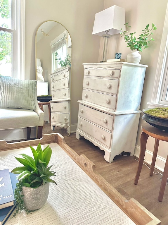 Private 1br Cottage With City Views - Wisconsin