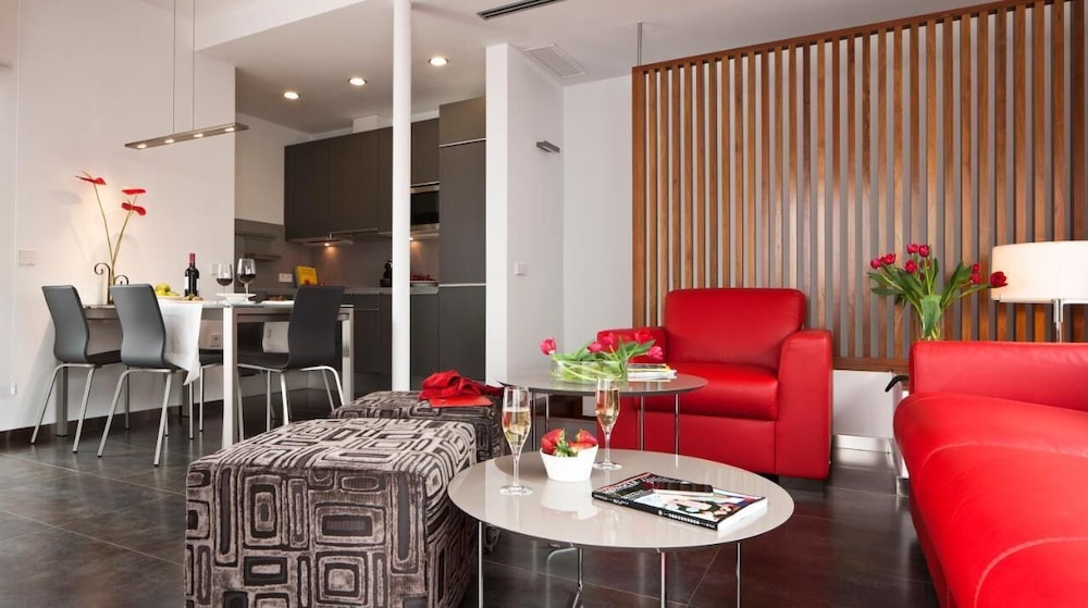 Stay U-nique Apartments Eslava - Sevilha