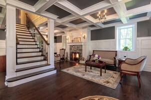 Área de estar no saguão