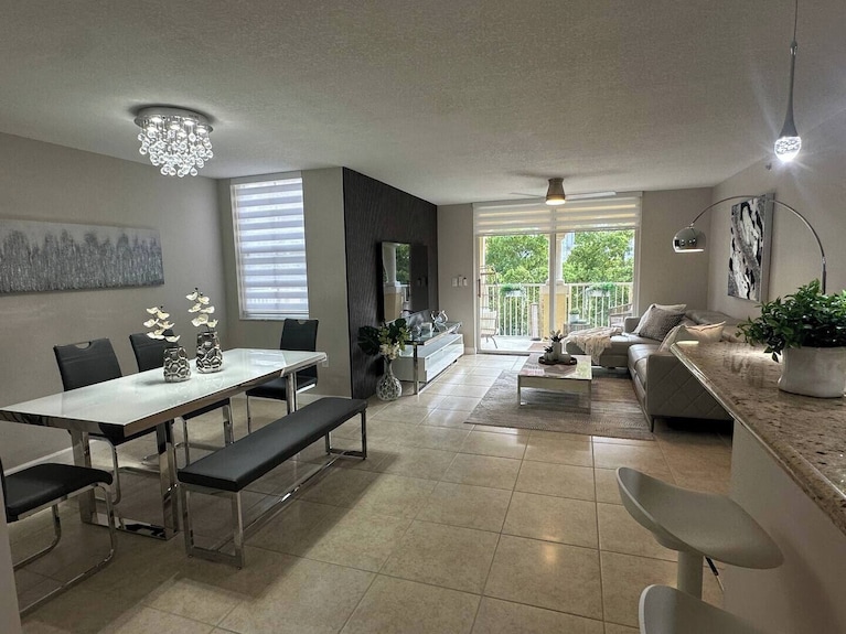 Urban Luxe: Aventura 2/2 Retreat - Aventura, FL