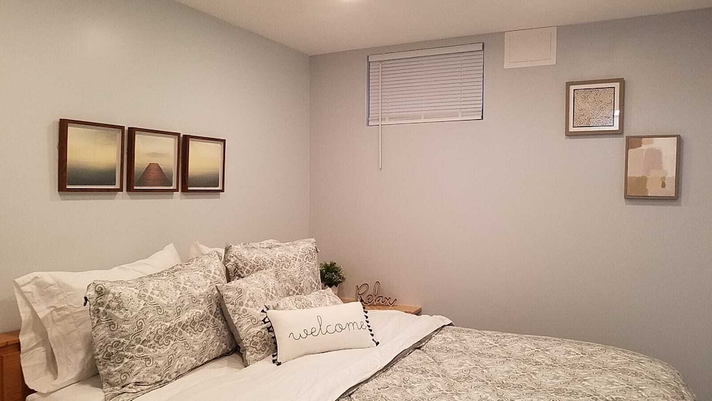 Chic 1-bedroom With Wifi And Ac, Centereach Apartment Near Stonybrook University - Holbrook, NY