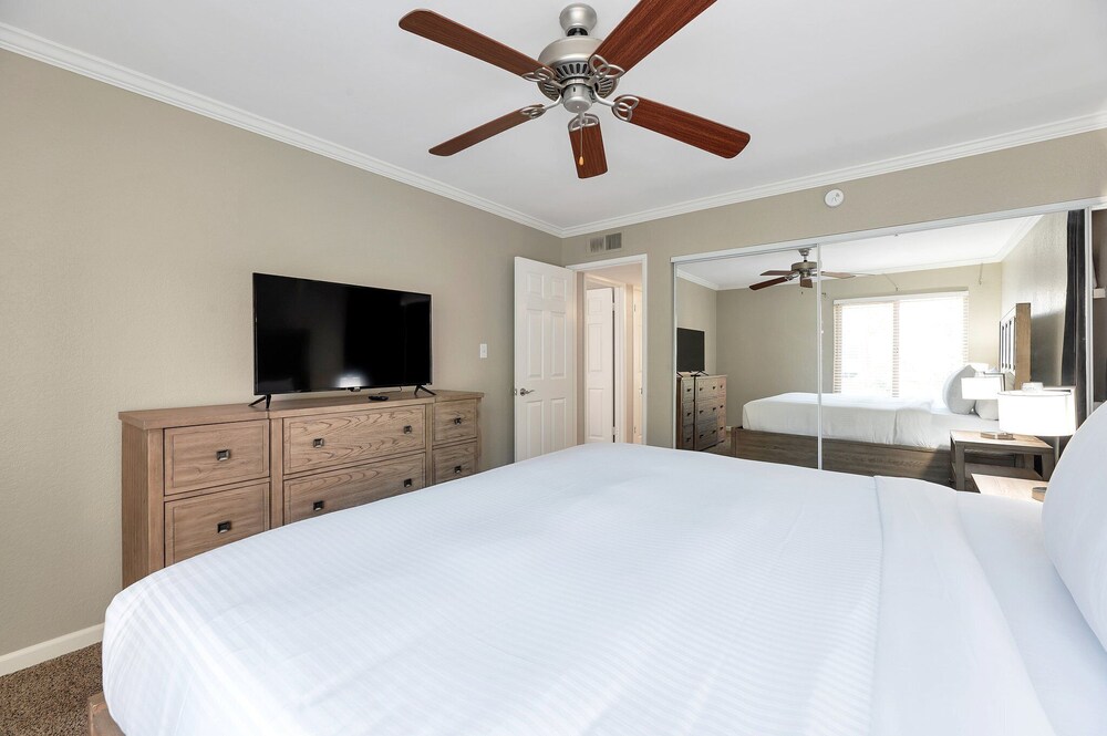 Stunning Golf View Condo w/ Pool in Old Town! - Scottsdale | Vrbo