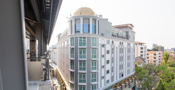 Airbus Hotel At Phawana Station - Bangkok