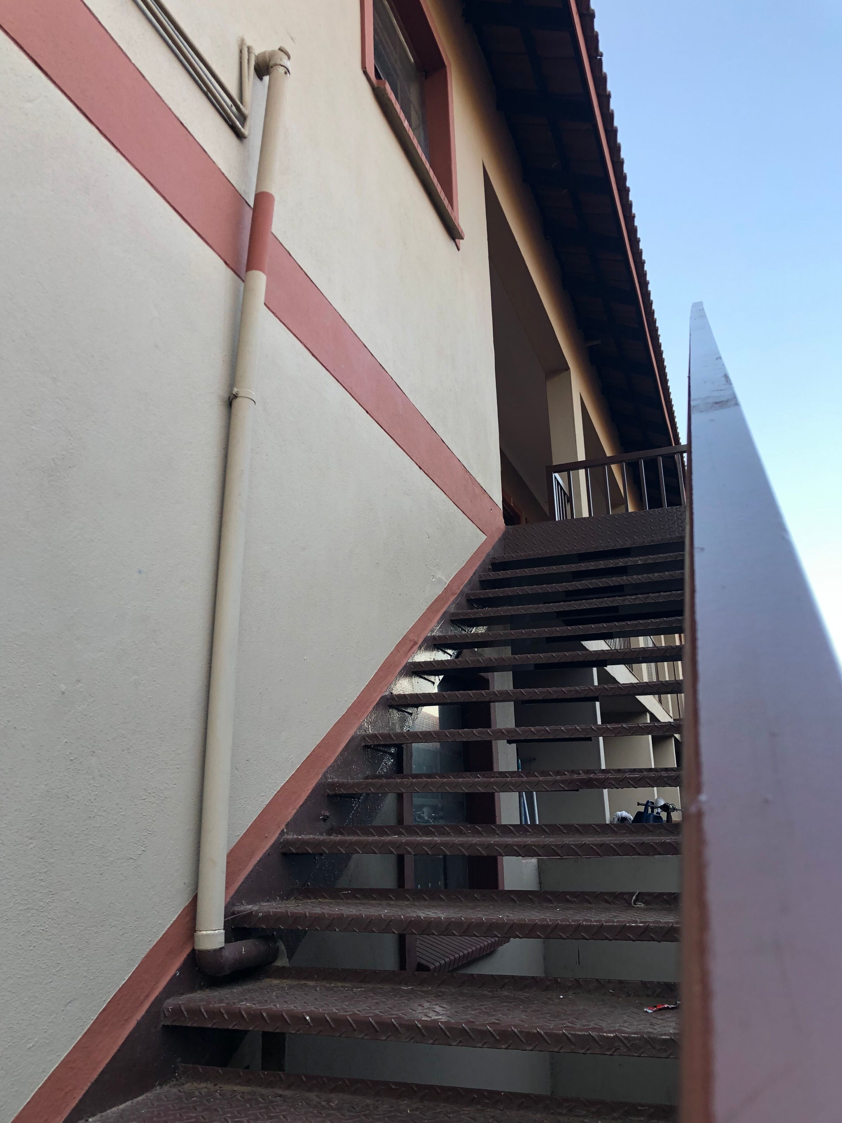 Apartamento, 1 quarto, sacada, vista para o jardim | Detalhe da fachada
