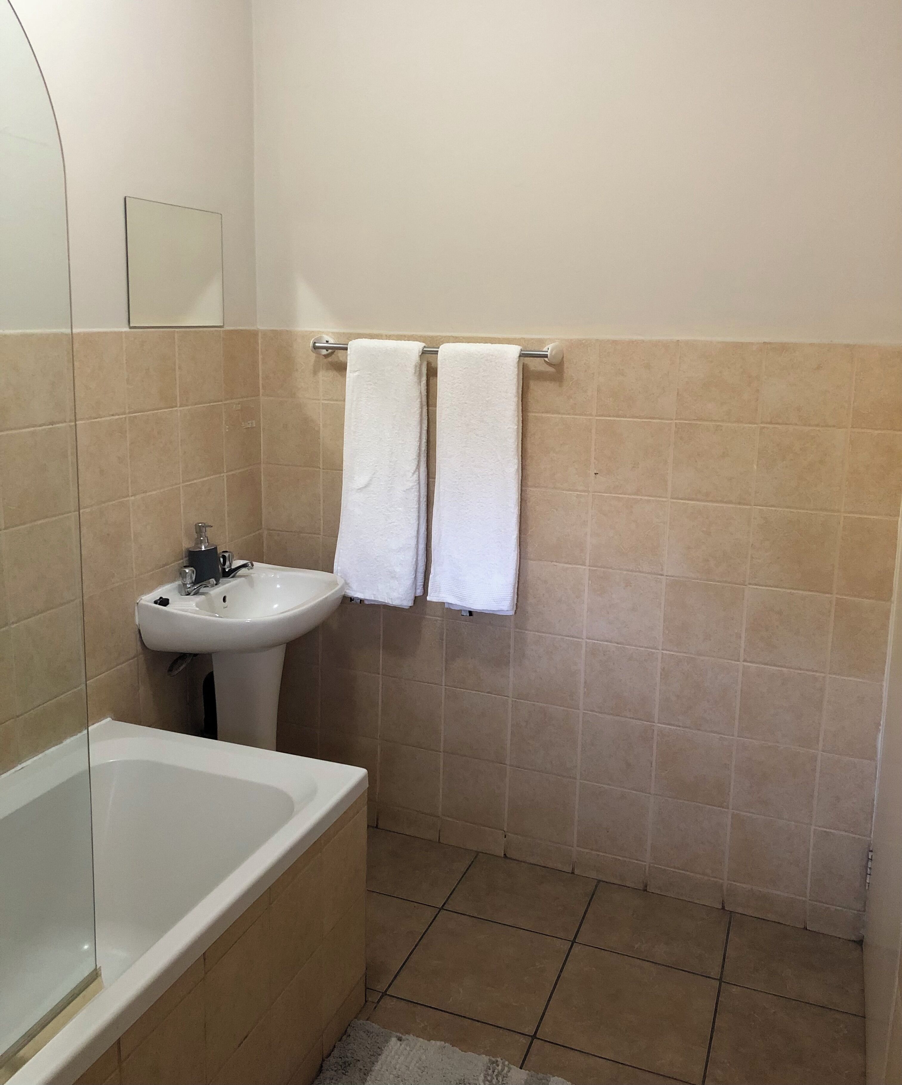 Apartamento, 1 quarto, sacada, vista para o jardim | Banheiro | Papel higiênico 