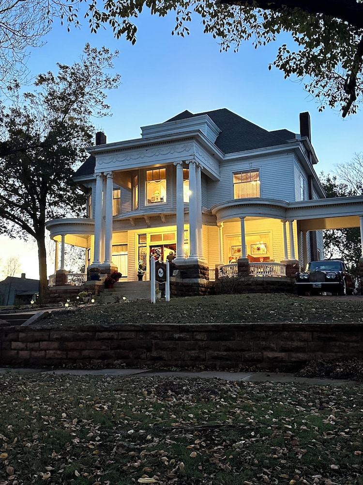 The Judge's Chambers - Oklahoma