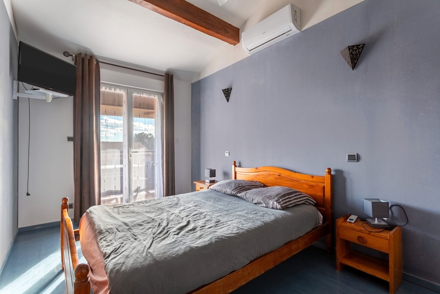 Villa 'Climatise Avec Grande Piscine' With Mountain View, Wi-fi And Air Conditioning - Le Barcarès