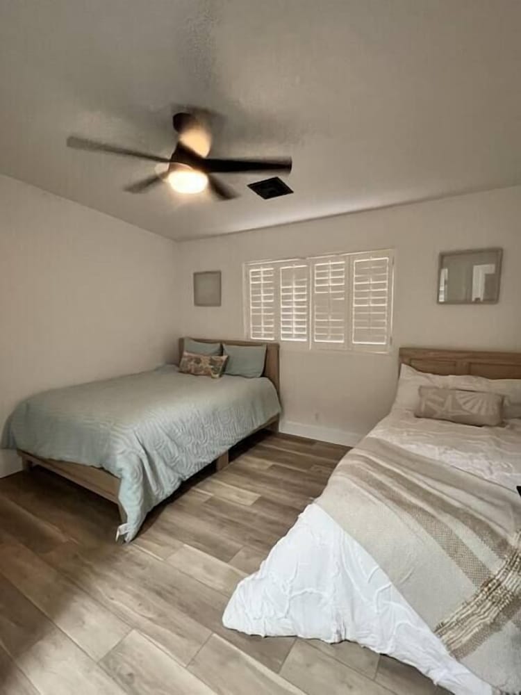 Bush Master Suite, Moovalya Keys canal - Parker Strip | Vrbo