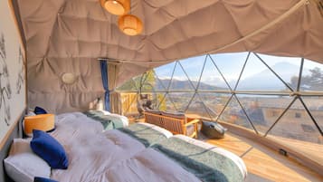 Tenda Básica, aceitam-se animais de estimação, vista para a montanha | 1 quarto, roupa de alta qualidade, minibar com produtos grátis