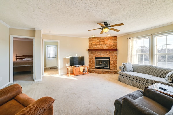 Walk To Ohio River: Golconda Home W/ Water Views! - Illinois