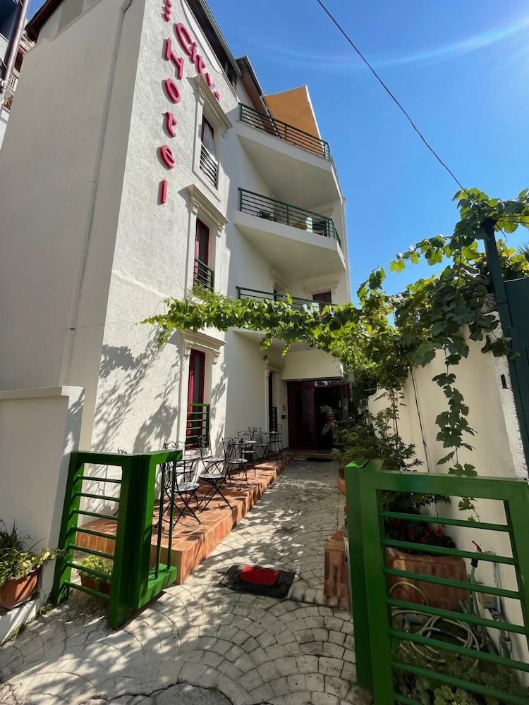 City 5 Hotel - Tirana