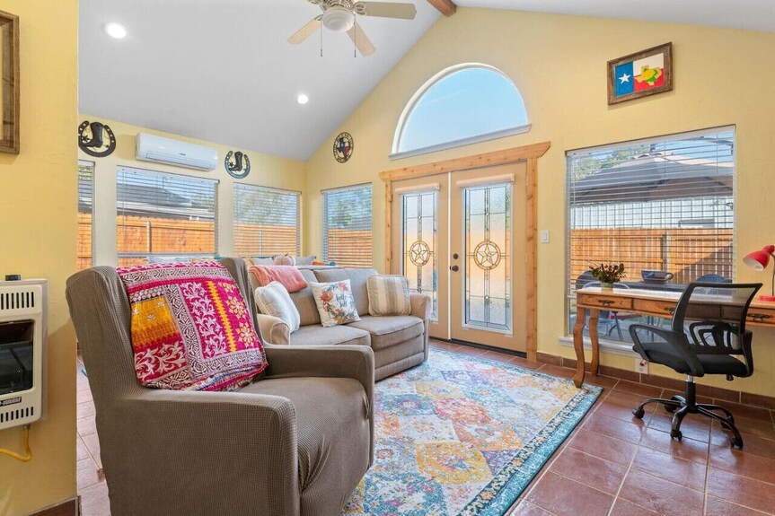 Peg's Place Efficiency Apt In Denison Tx - 텍소마 호