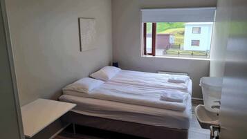 Quarto Duplo ou Twin Básico, vista para a montanha | Wi-fi grátis