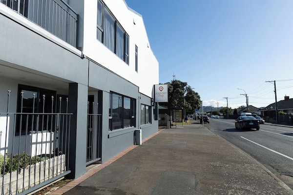 Airport Stays - New Zealand