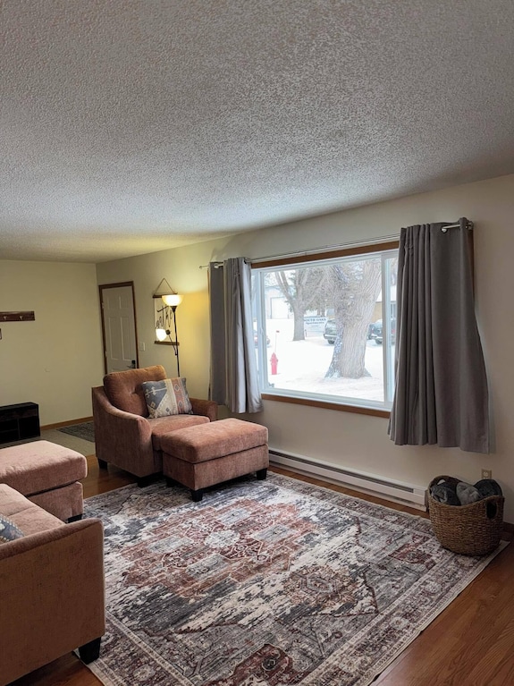 Cozy Retreat Near Main Street. Charming 3-bedroom House In Lovely Lisbon. - North Dakota