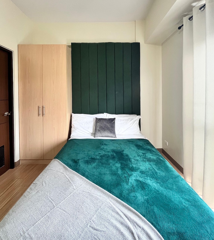 Room-minimalist Studio In Saint Dominiqu - Iloilo City