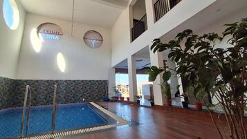 Piscina interior