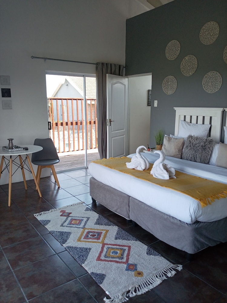 Arbour Lodge - East London