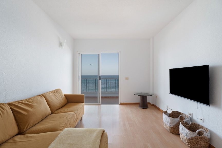 Vacaciones 'Bajamar Seaview' Con Vistas Al Mar, Piscina Compartida Y Wi-fi - La Laguna