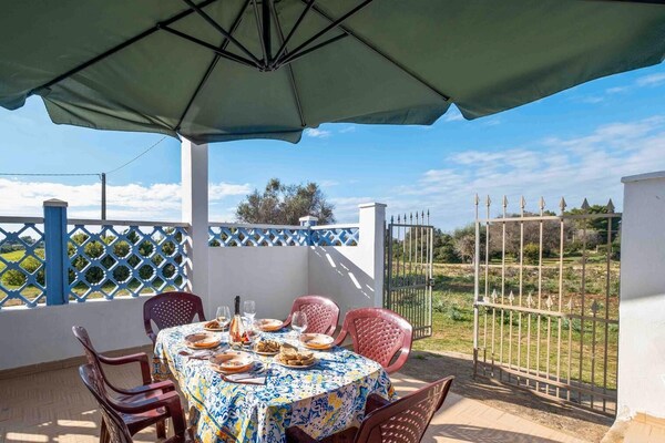 Sunny Haven Villa In Torre Lapillo - Torre Lapillo