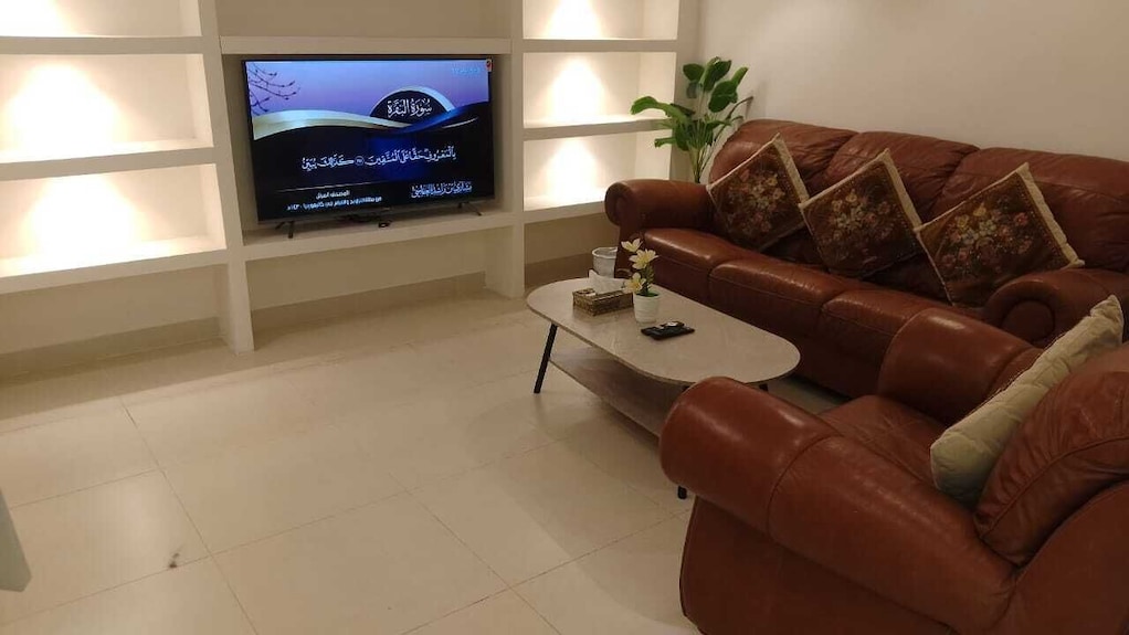 3 Bedroom Penthouse With Terrace, Full Kitchen, And All Amenities - Dżedda