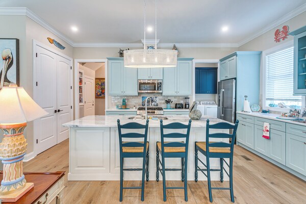 Walk To Public Beach: Hideaway In St Simons Island - Brunswick, GA
