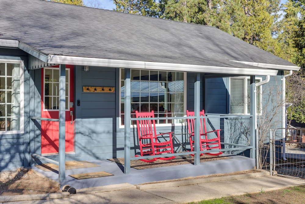 Fire Pit + Grill: Serene Retreat In Hathaway Pines - Murphys, CA