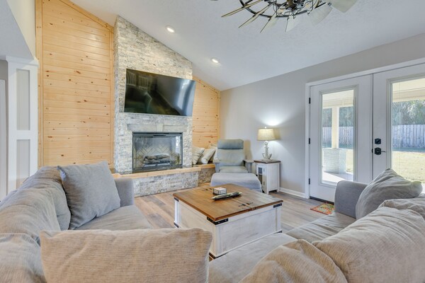 Walk To Gulf: Tranquil Home W/ Yard In Pcb! - Rosemary Beach, FL