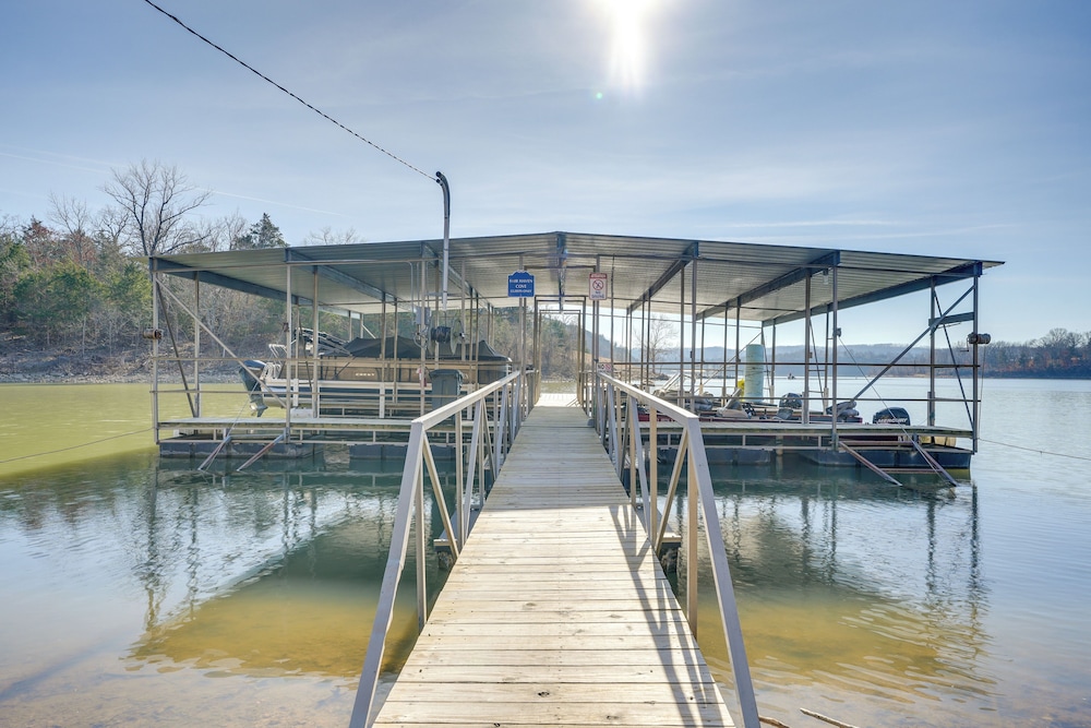 Lake & Trail Access: Cape Fair Cottage W/ Deck - Table Rock Lake