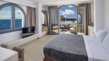 Quarto casal luxo, vista para o mar | Cofres nos quartos, cortinas blackout, quartos à prova de som