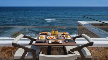 Pequeno-almoço completo diário incluído