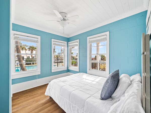 Private Paradise On Front Beach Rd By Resort Collection - Panama City Beach, FL