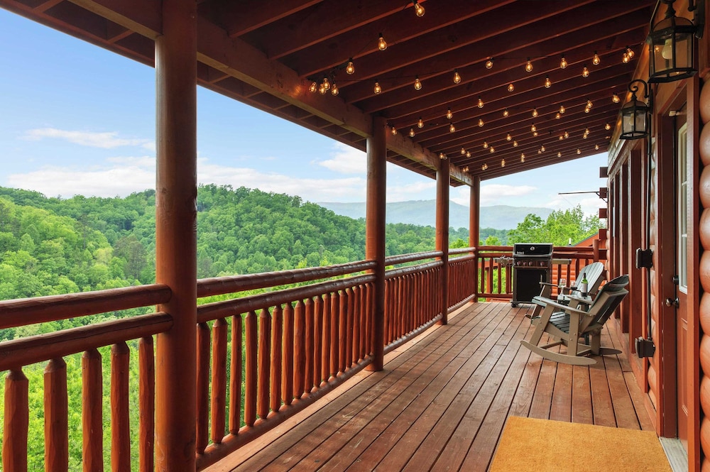 Smoky Ridge By Avantstay Renovated Cabin W/ Indoor Pool Game Room + Theater - Townsend, TN