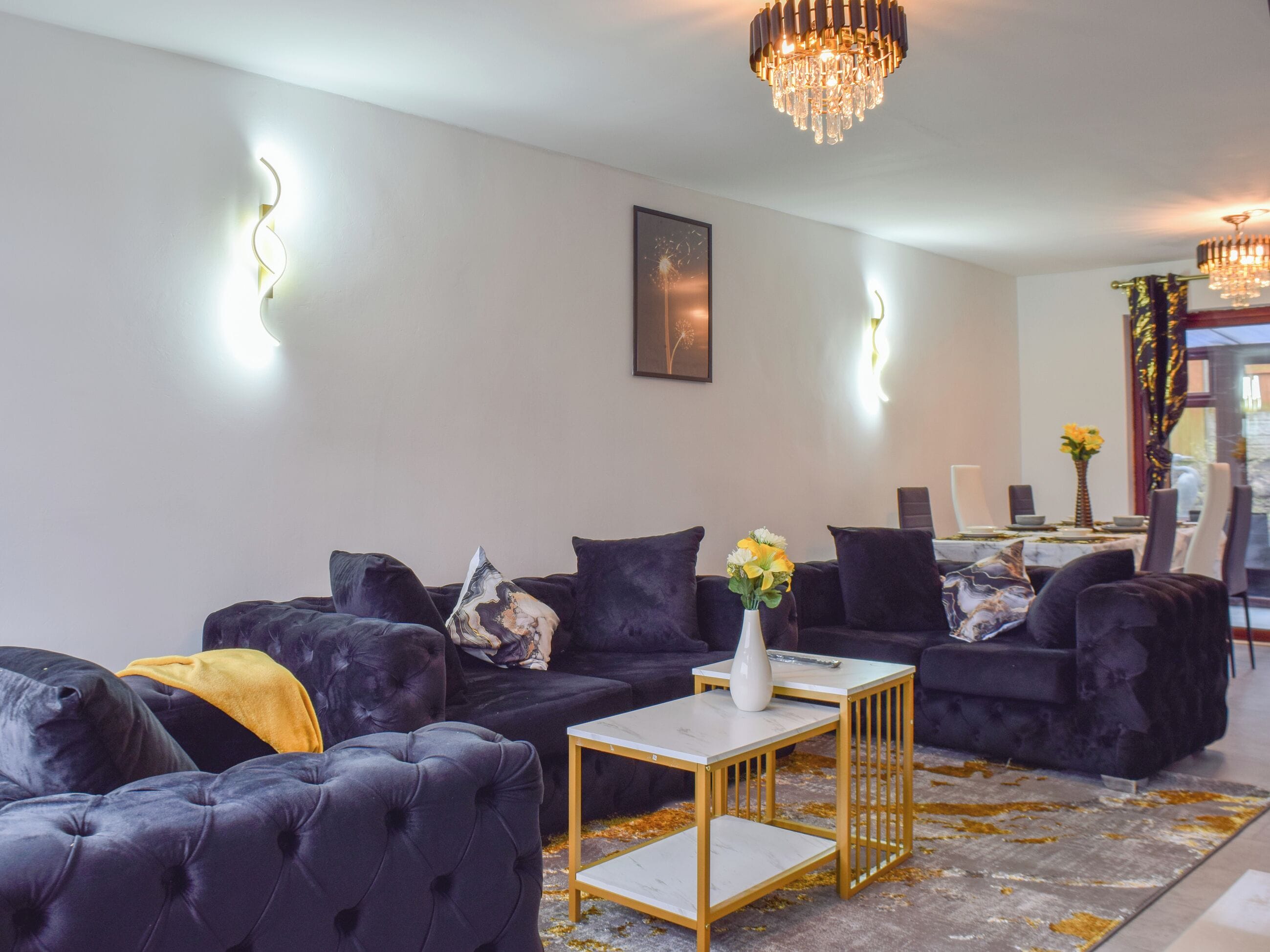 3 Bedroom Accommodation In Ashton On Ribble, Near Preston - Preston