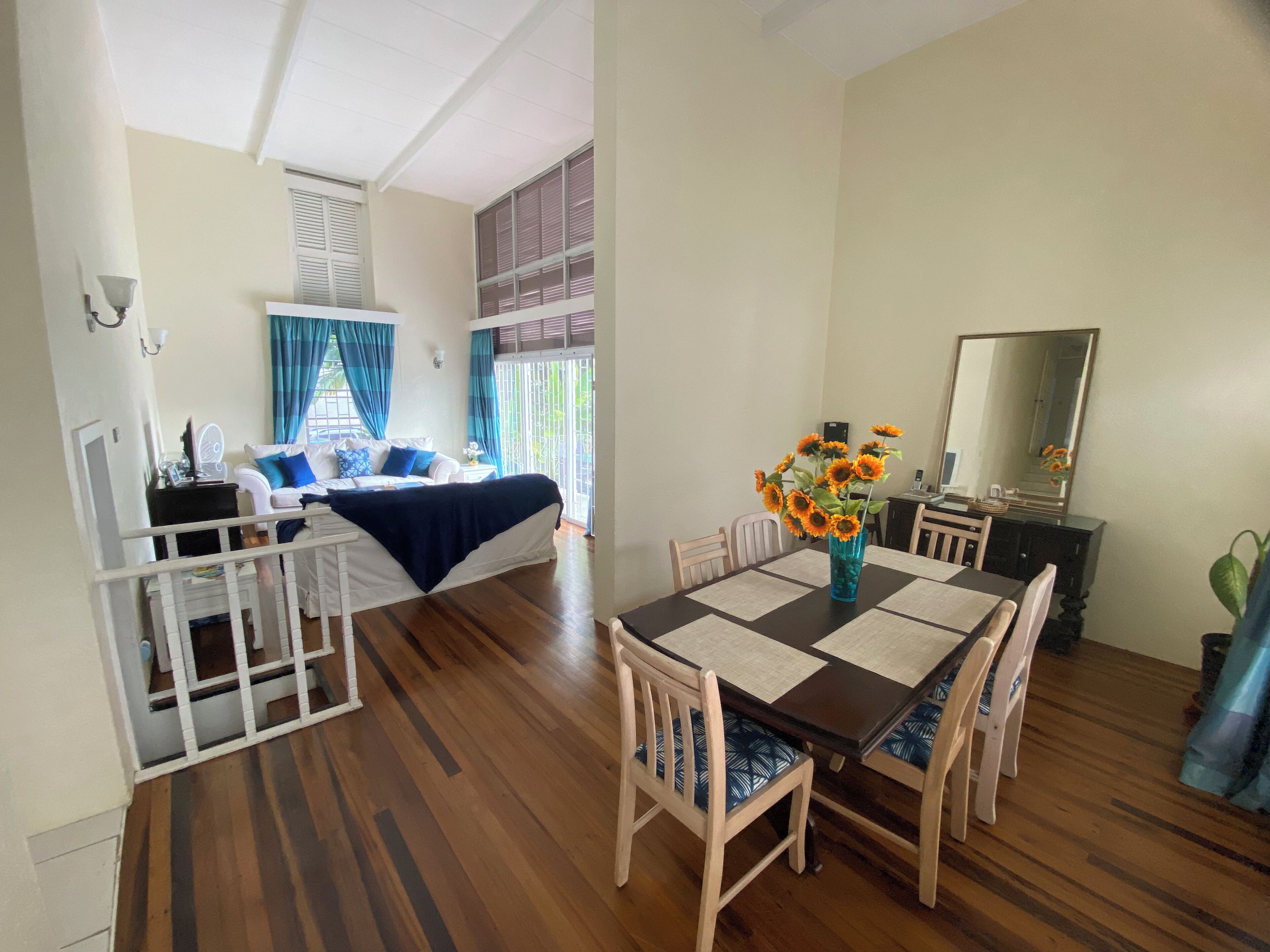 Spacious 6-bedroom House In Lovely Christ Church With Wifi, Ac - Barbados