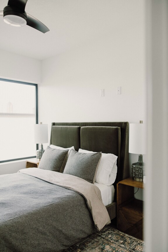 Modern Townhome With Skyline Views, Heated Balcony & Curated Art In Downtown Dsm - デモイン, IA