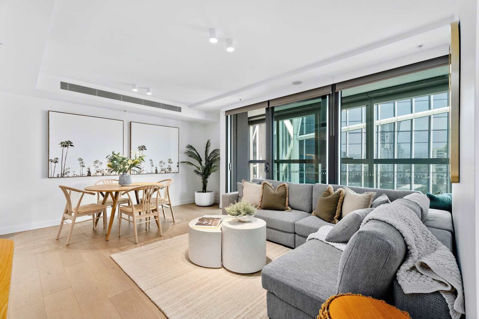Jewel 2 Bedroom Hinterland View - Surfers Paradise