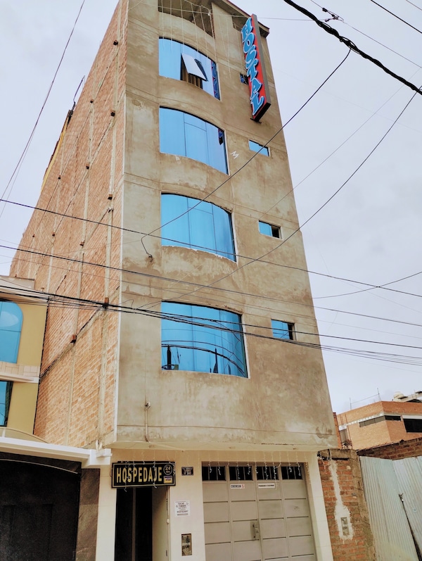 Hostal Toscano Suites - Junin