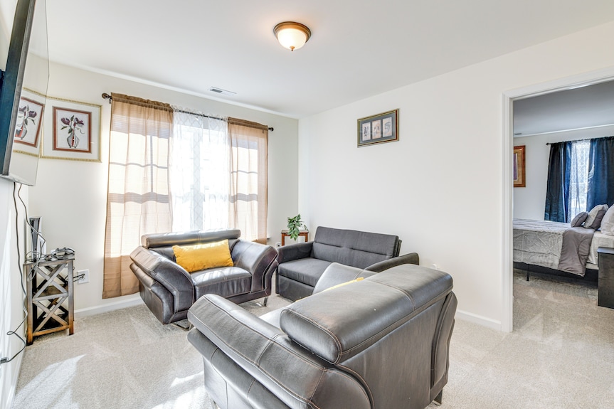 12 Mi To Dtwn Richmond: Spacious Home W/ Deck! - Chesterfield, VA