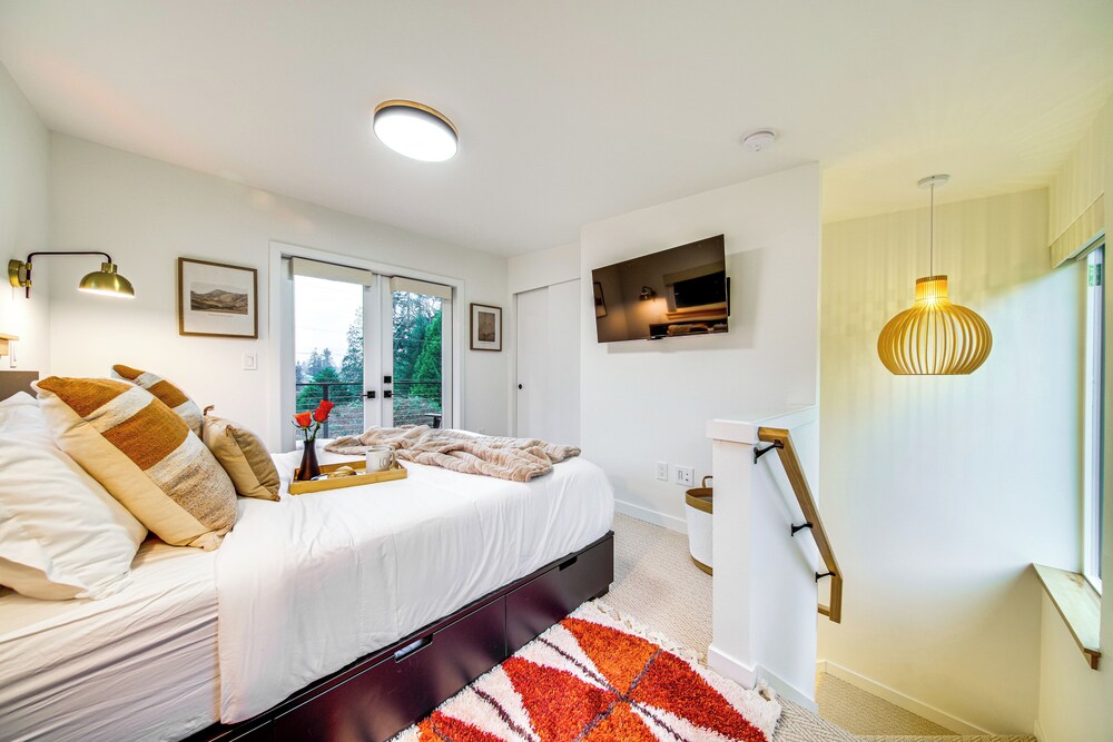 2 Mi to Warm Beach: Family Gem w/ Views - Warm Beach | Vrbo