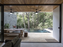 Apartamento superluxo, 3 quartos, ao lado da piscina | Terraço/pátio