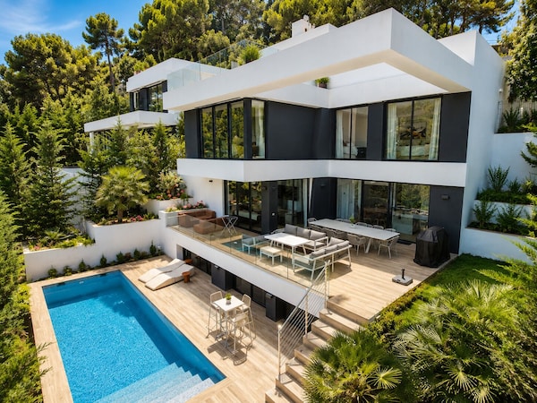 Villas Pinares De San Antón, Saltwater Pool, Sea, City, Mountain Views - Malaga