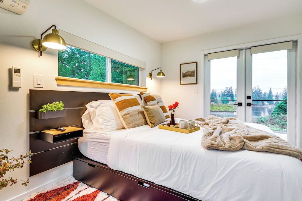 2 Mi To Warm Beach: Family Gem W/ Views - Marysville, WA