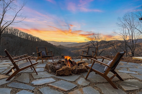 Sauna + Views: Private Franklin Cabin On 10 Acres - Sylva, NC