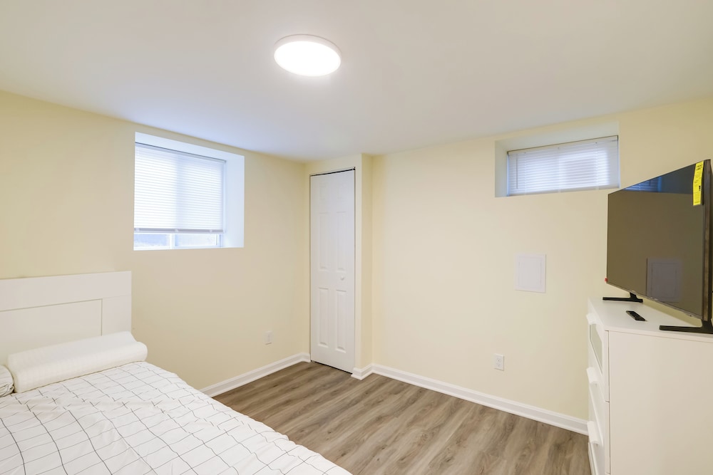 1 Mi To Metro: Dc Area Apt W/ Fenced Yard! - Rockville, MD