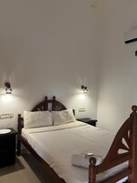 Quarto casal luxo | Espaço de trabalho para notebook, Wi-Fi de cortesia